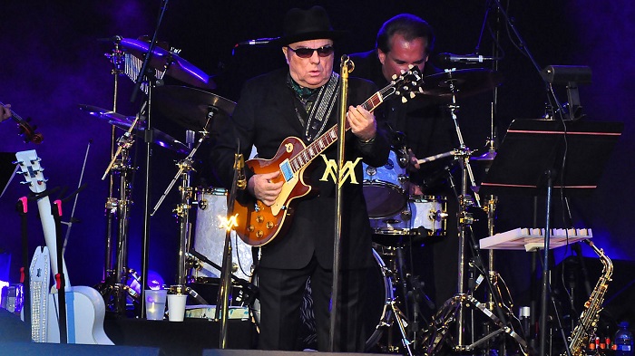 What Is Folk Music? Characteristics, Artists & Examples