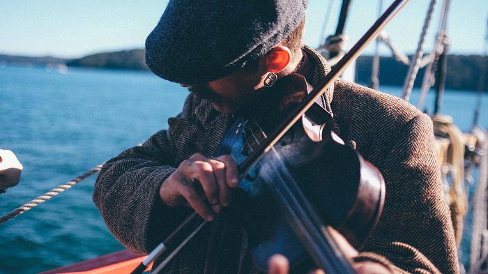 What Is Folk Music? Characteristics, Artists & Examples