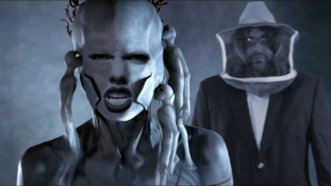 35 Songs with Amazing Bass (in All Genres)